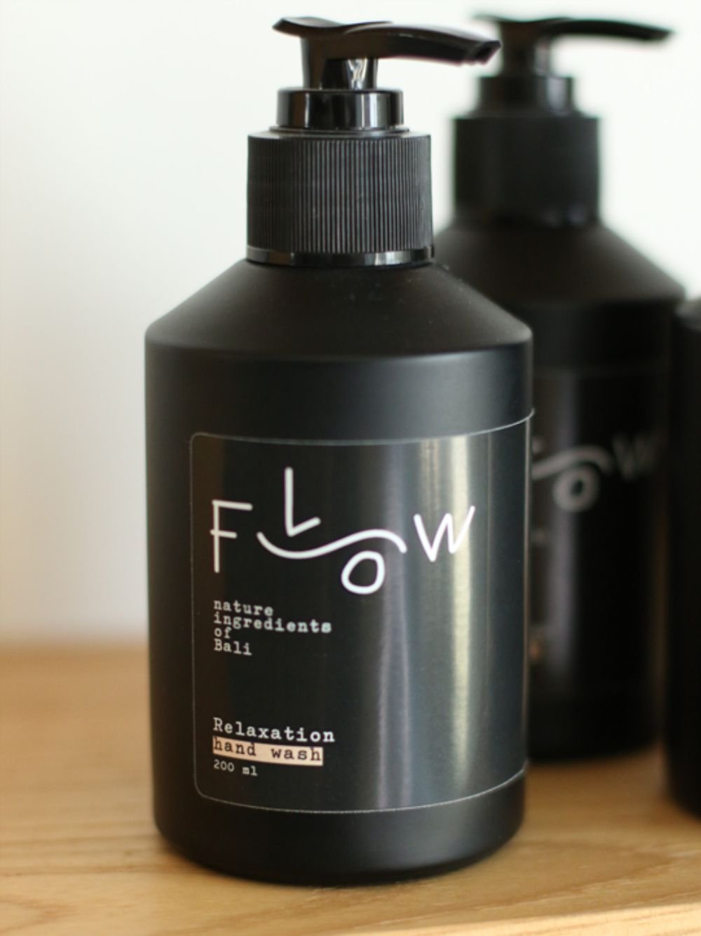 Flow Beauty Lab – Professional services for hair, nail, body and soul